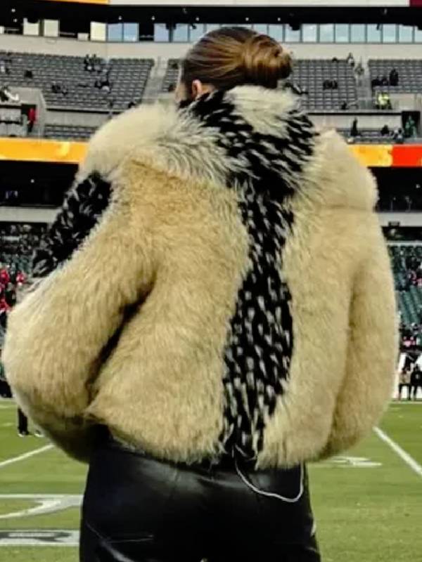 Erin Andrews Fur Jacket | Erin Andrews 49ers vs Eagles Jacket